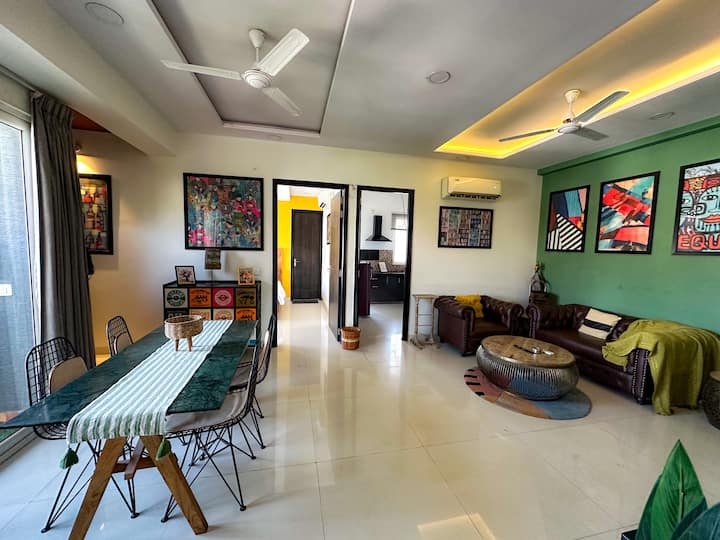 Metro House – Cozy 2bhk Near Metro Station - 