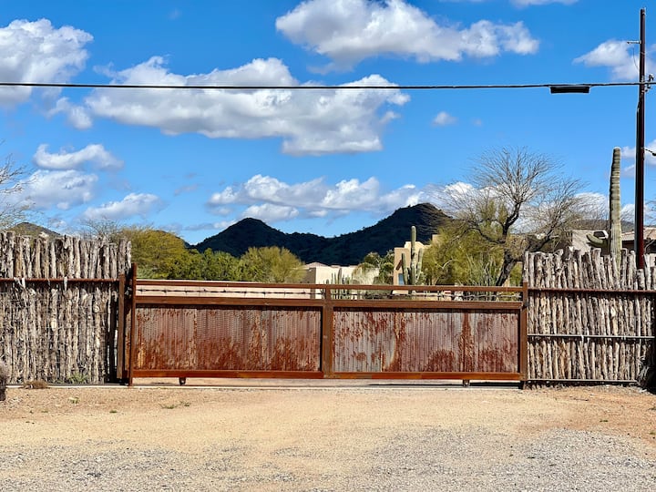 Private Guesthouse - Cave Creek