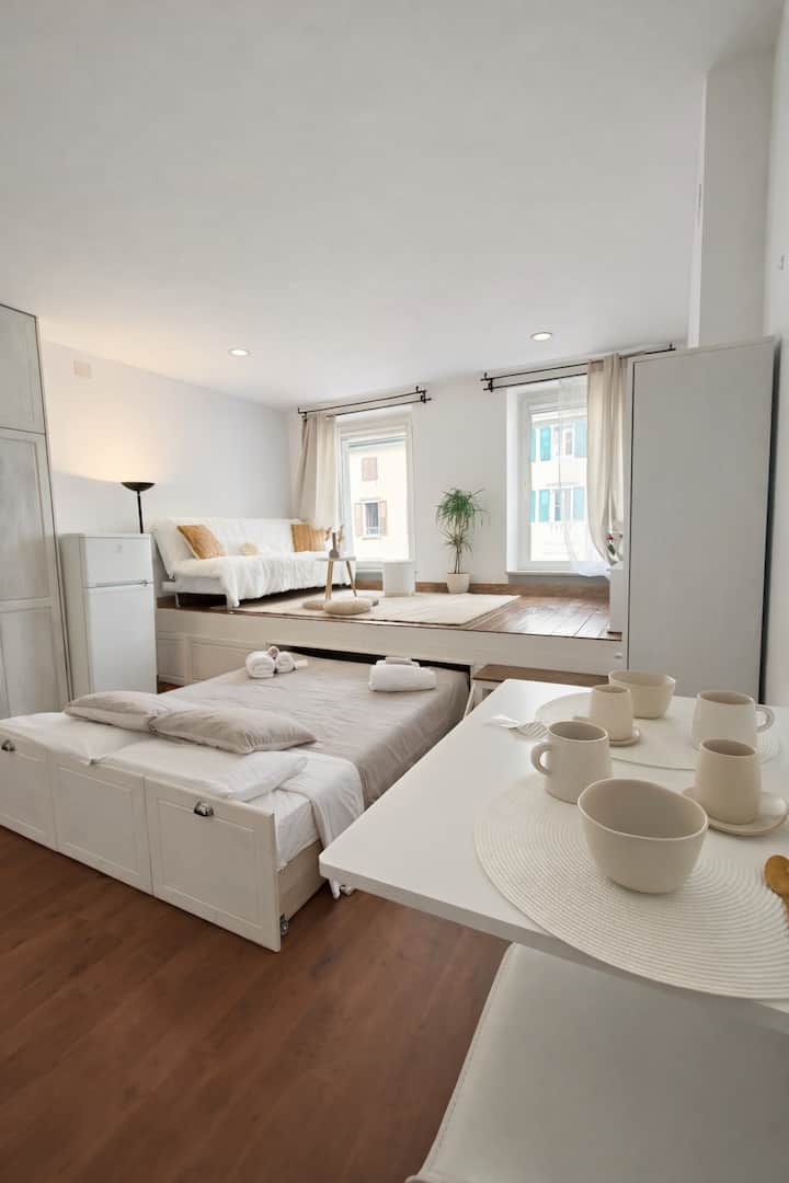 Monolocale:centro Storico+parcheggio Privato A700m - Udine