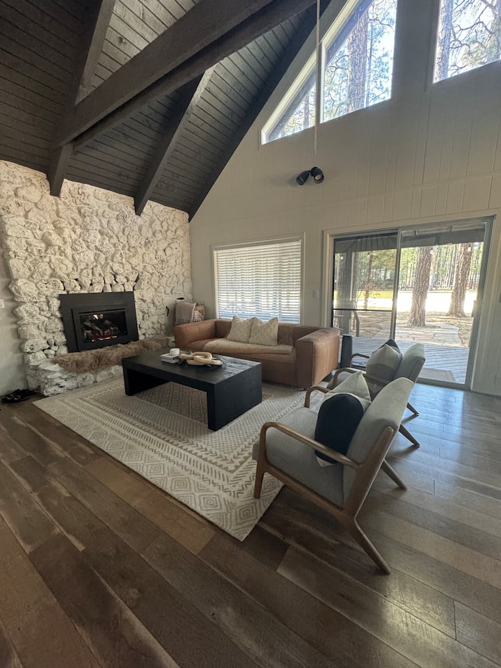 The Cozy Pinetop - Hawley Lake, McNary