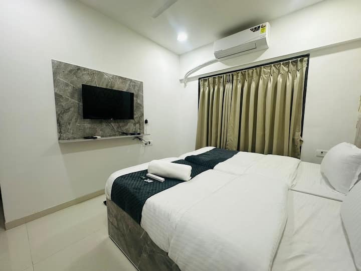 Astha Home- 2bhk Near Powai Hiranandani - Mumbai