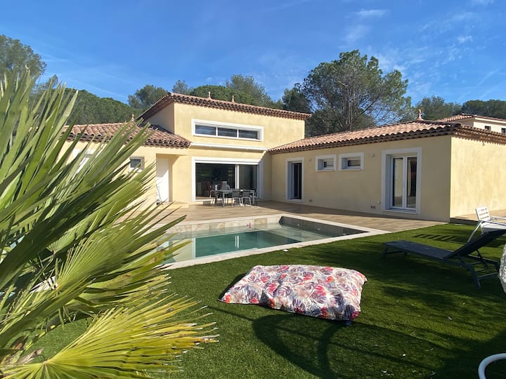 Maison Moderne Avec Piscine - Agay