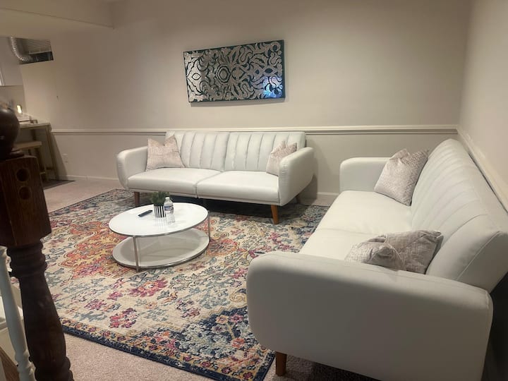 2 Bedrooms Lower Level Apt - Leesylvania State Park, Woodbridge