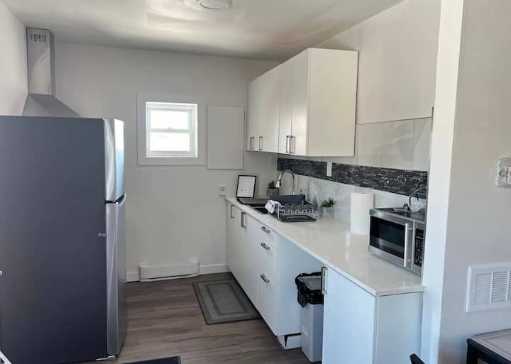 Close To Irving & Nbcc 3 Bedroom Private Unit - Saint John