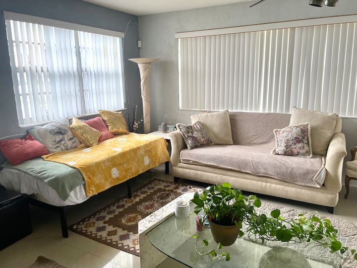 The Stadium Home - Miami Gardens, FL