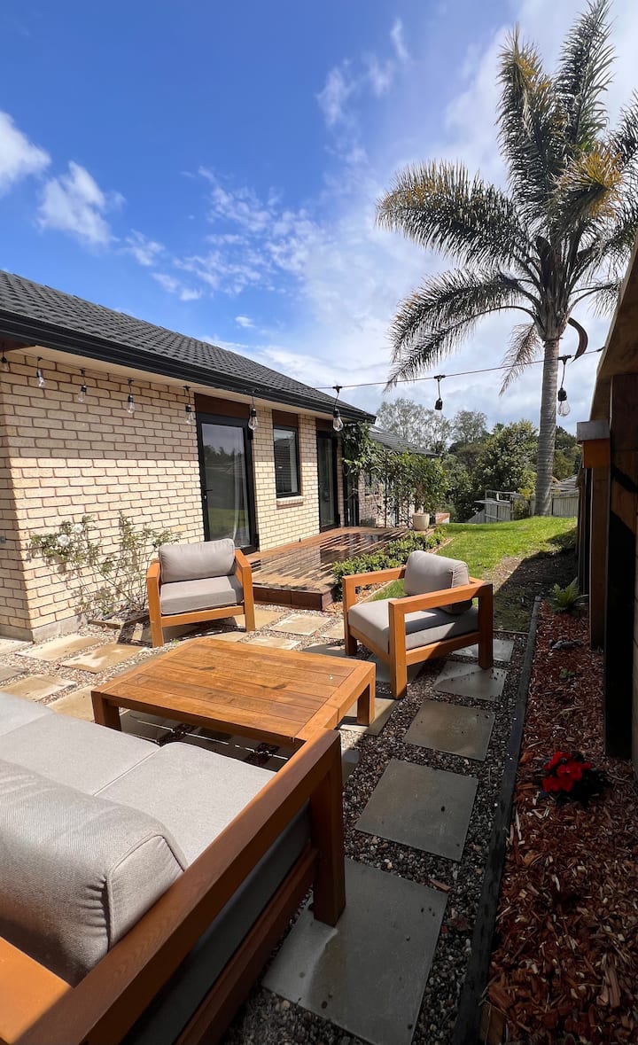 Modern Guesthouse With Office | Peaceful & Central - Tauranga