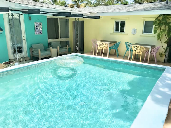 Mid-mod Pool Studio! - Wilton Manors, FL