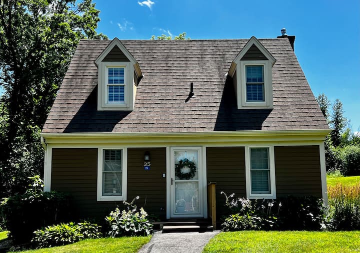 Charming & Peaceful, Cozy Galena Retreat! - Galena, IL