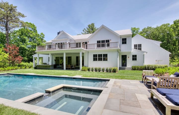 East Hampton Estate 6br/9.5ba - Sag Harbor