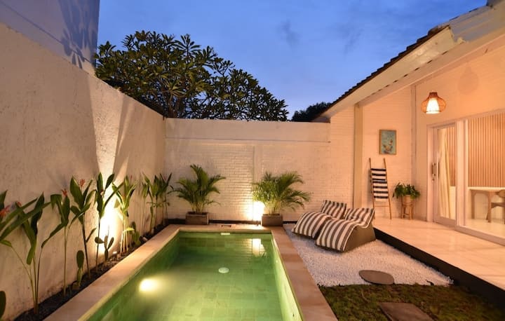 1 Br Privatepool / Enclosed Living Room
Berawa - Canggu