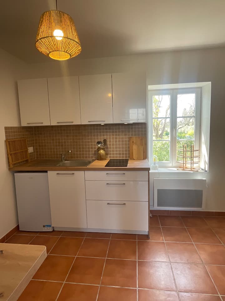 Studio Près De Nimes - Saint-Gilles, France