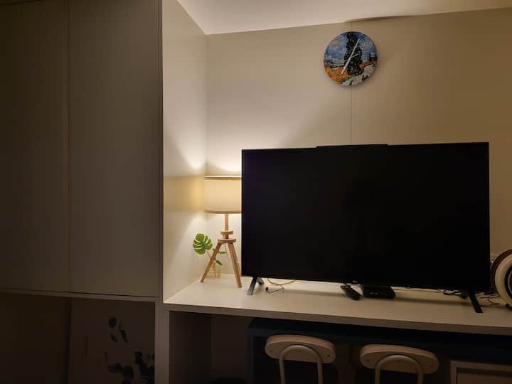 파격할인중
후기이벤트
퀸침대1 쇼파베드1 해변30초 
무료주차
편의점
스타일러
Wifi - Sokcho-si