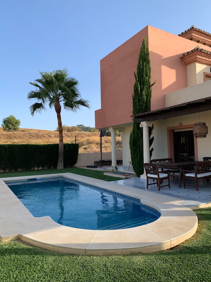 Casa Con Vistas Y Piscina Privada - Coín