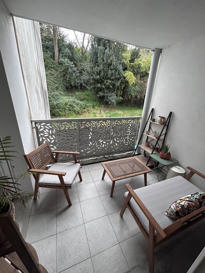 Petit Cocon Avec Terrasse Et Parking - 巴約訥