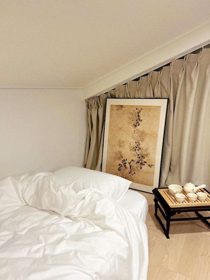 K-life! A Large Multi-storey Space. Real Korea. - Seoul