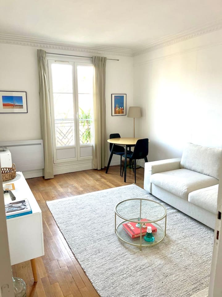 Apartment In The Heart Of Montmartre - Paris 18e Arrondissement