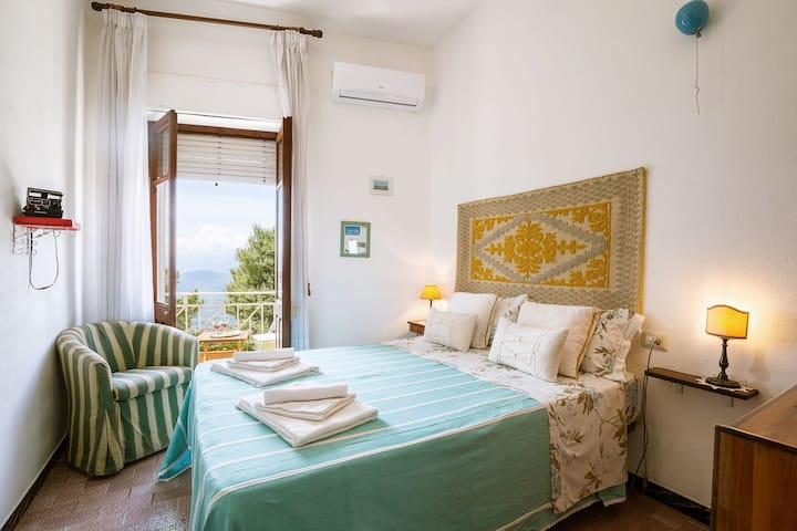 "Camera Dell'esploratrice" Rooms & Art Studio - Baunei