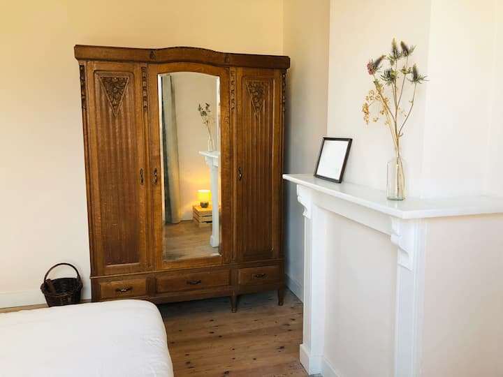 2 Slaapkamer Flat Nabij Centrum + Gratis Fietsen - Ghent (Belgium)