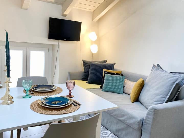 Bright Design Studio Apartment - Milan Central Station