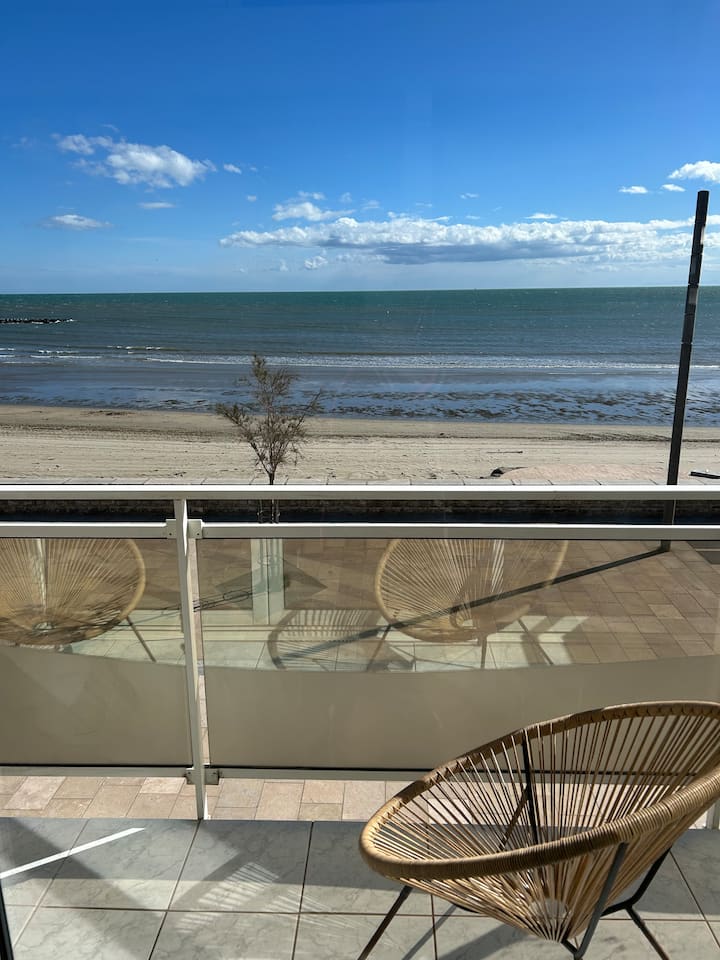 Promo  Maison Rénovée En Front De Mer - Vias