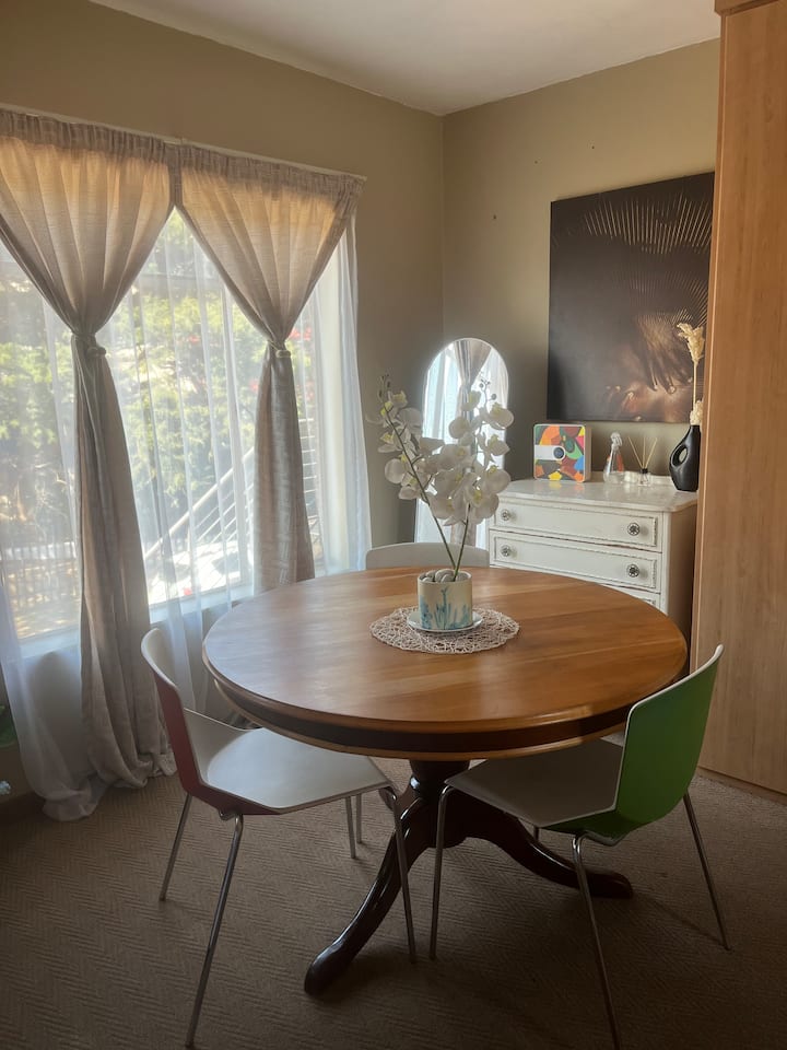 Auckland Park Close To Uj, Sabc And 44 Stanley , - Johannesburg