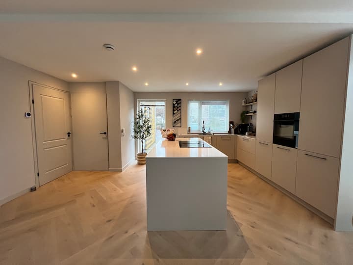 Moderne Woning Aan Het Water! - Sneek