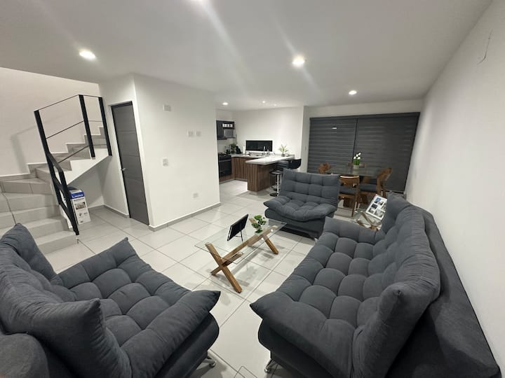 Casa A 10 Min De La Feria De San Marcos - Aguascalientes