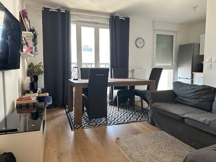 Appartement Avec Balcon - Juvisy-sur-Orge