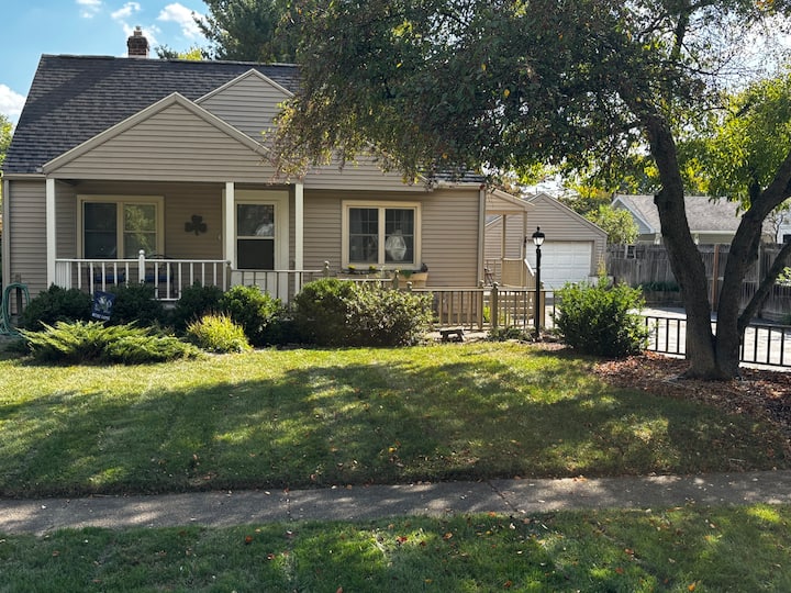 Garden Oasis <1mi To Campus - South Bend, IN