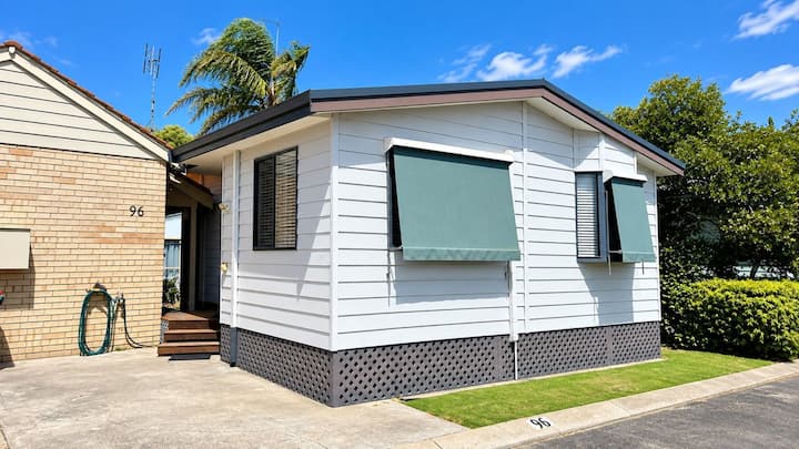 Budgie Smuggler - Cabin 96 - Broadwater
