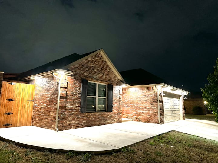 Perfect Vacation Home!
Pool/jacuzzi/gym/pooltable - Newcastle Casino