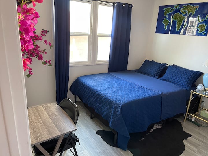 Quiet And Cozy— Santorini - Ojai, CA