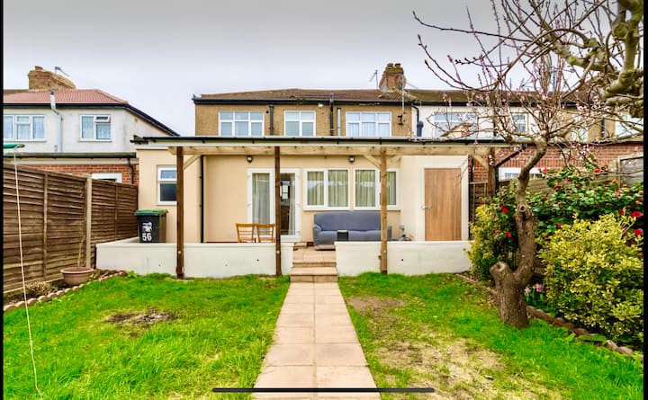 Cozy Twin Bed Studio-london - Enfield, UK