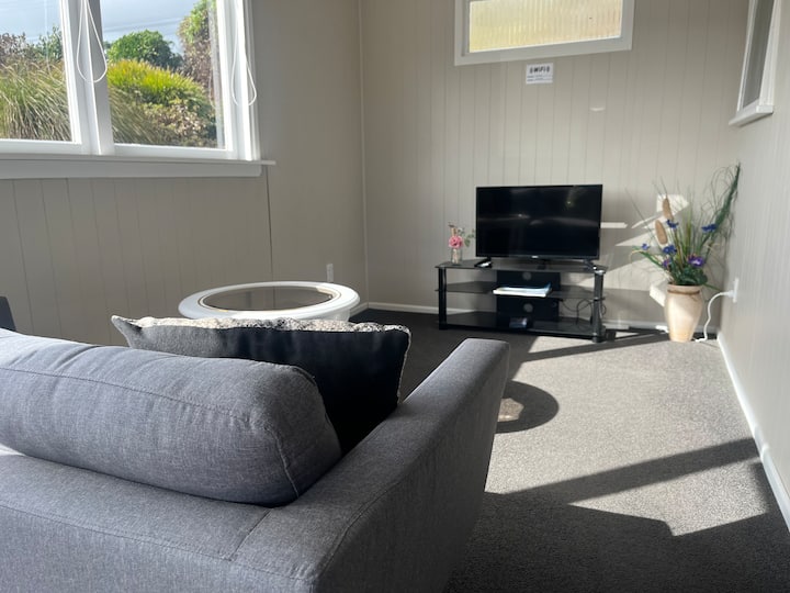 Simple 2 Beds Family Unit - Greymouth
