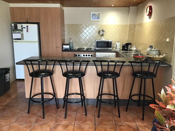 Two Bedroom Apartment In Alex - Mooloolaba