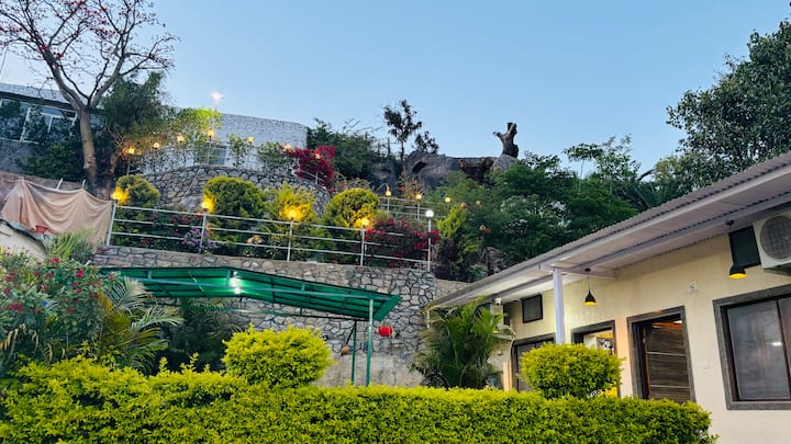 Lush Green Villa In Mount Abu - Mount Abu