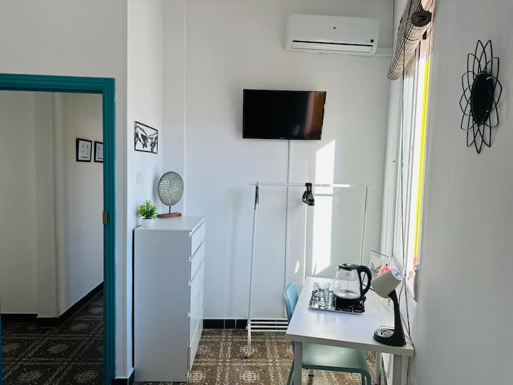 Habitación Con Llave, Bonita Y Confortable. - Sevilla, España