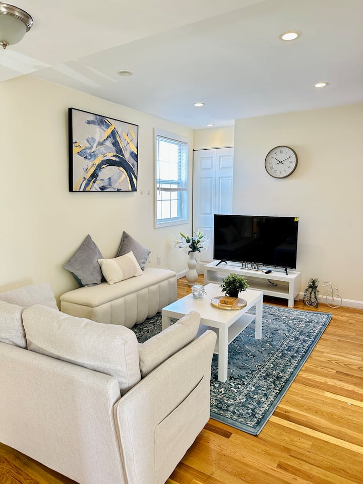 2br Close To T/station W Parking Near Harvard, Mit - Revere, MA