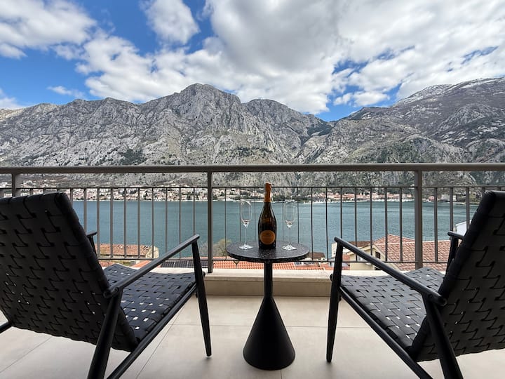Vista Premium Apt. W. Swimming Pool - Kotor