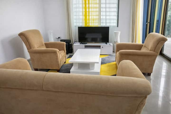 Ensoleillé, à Deux Pas De La Mer - Cotonou