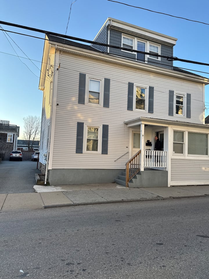 "Captain's Deluxe" Thames 2 For 1condo+park+6 Beds - Newport, RI