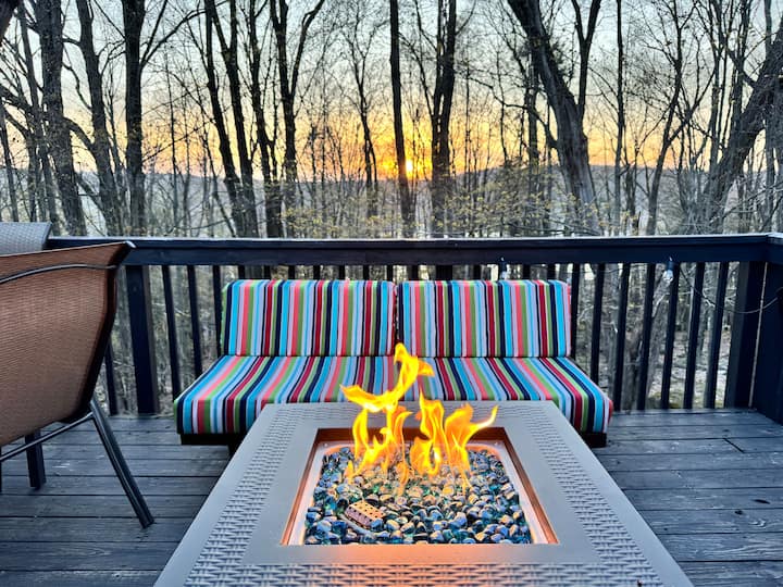 The Treehouse Retreat In The Hideout! - Lake Ariel