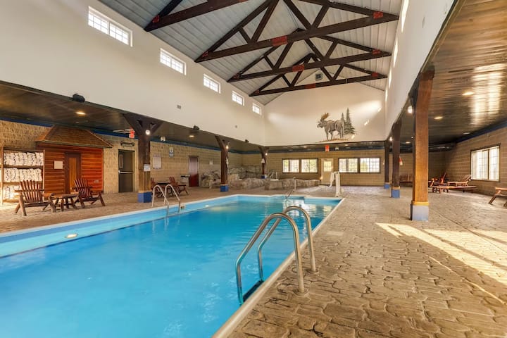 Leisure Meets Style By The River, Pool | 3 Units - Peoria, IL