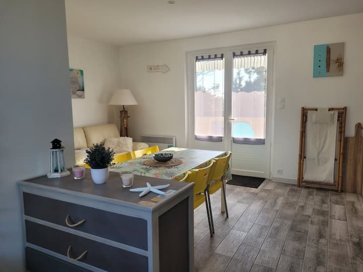 Logement Avec Extérieur, Plage Et Commerces à Pied - Grues