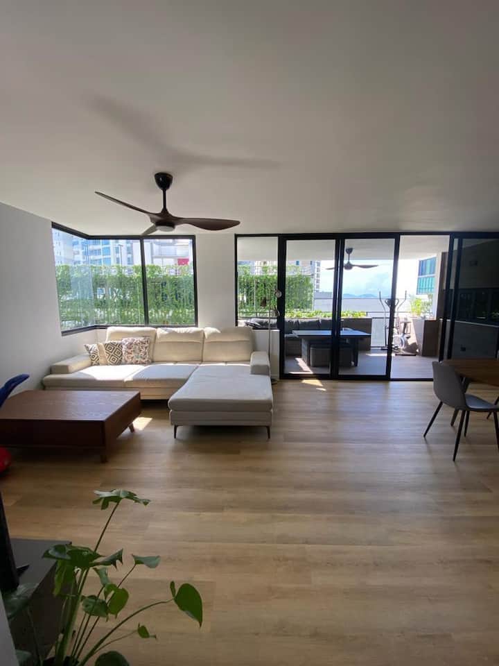 Lovely 200sqm & 3 Br Condo By The Sea In Marbella - Panama City