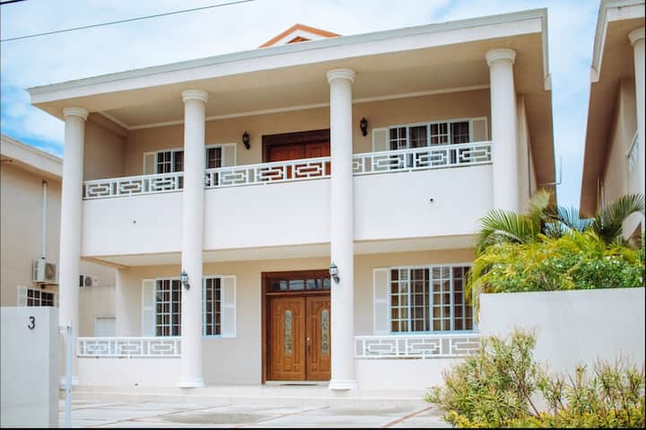 Spacious 4 Bedroom House - Saint Lucia