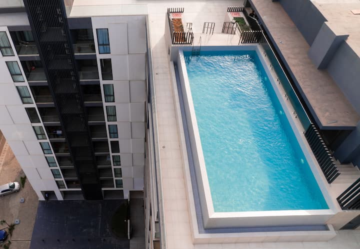 Brand New Condo |Rooftop Pool |Ghromance & Flow - Accra