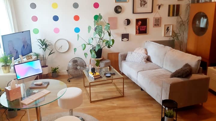 Quirky Cardiff Bay - 카디프