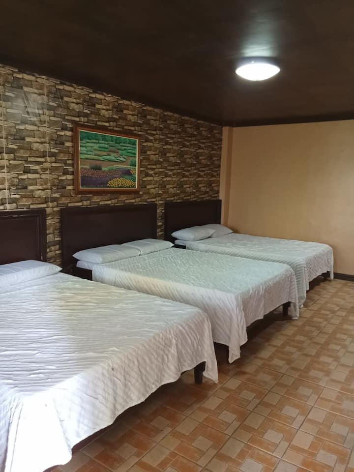 Jogima Hotel Family Room - Guiguinto