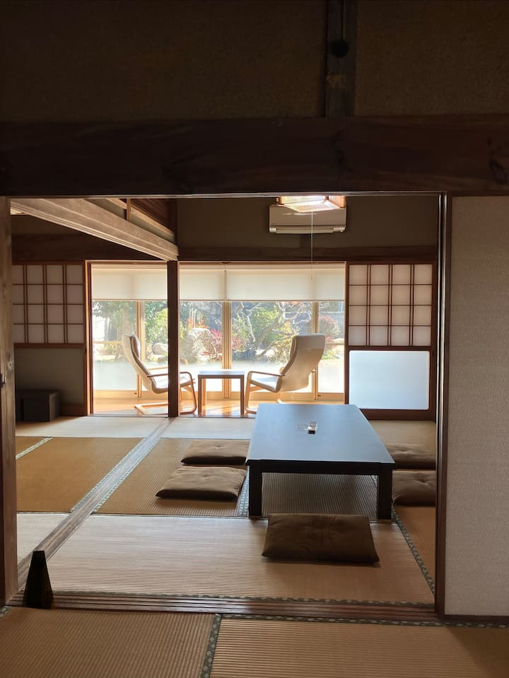 広々静かな古民家のサブユニット貸切り。ゲストはゆったり故郷にいる気分と。週・月割以外にリピータ割も。 - 일본
